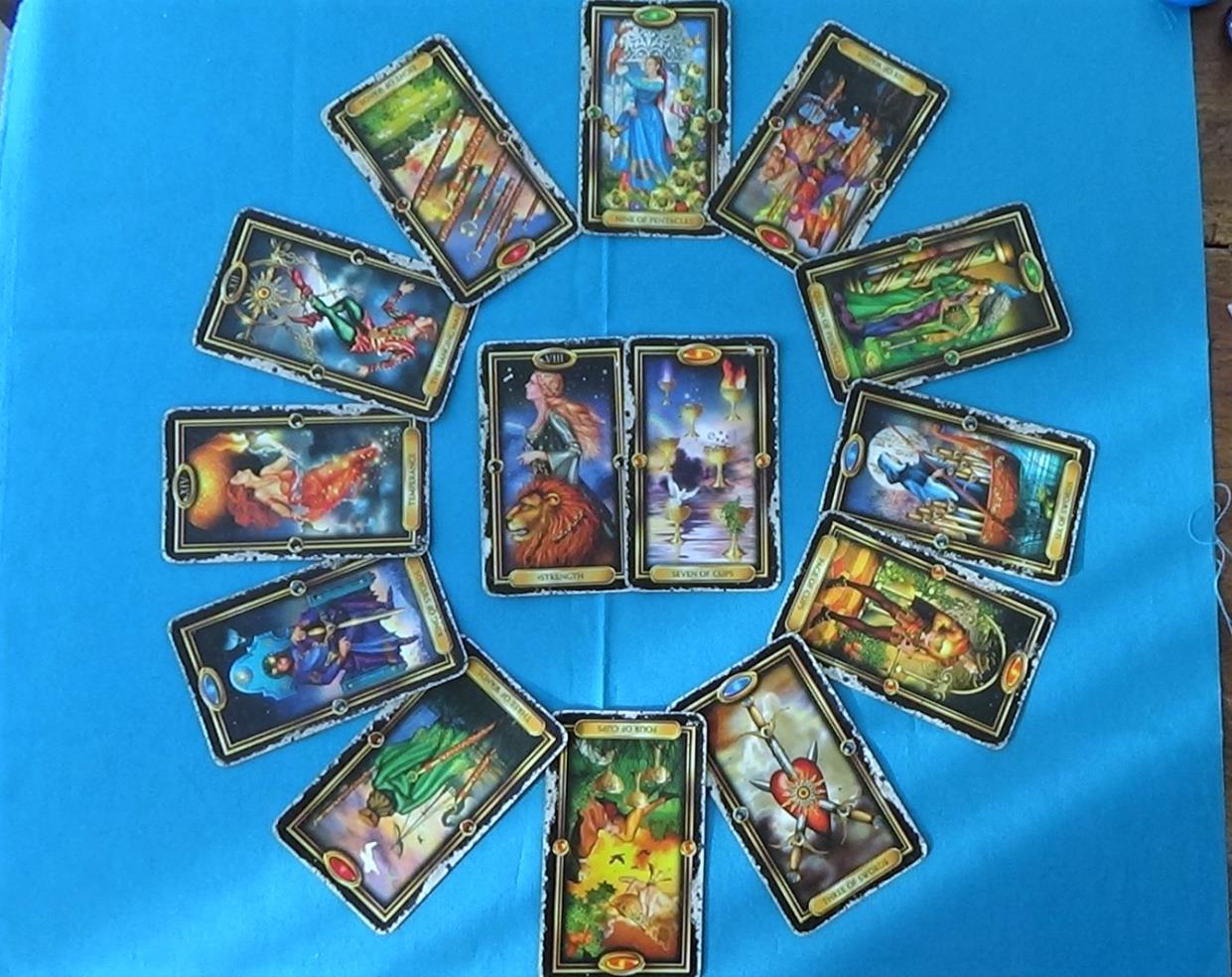 Tarot 2022, The Queen and a Time of Mourning – True Tarot Tales